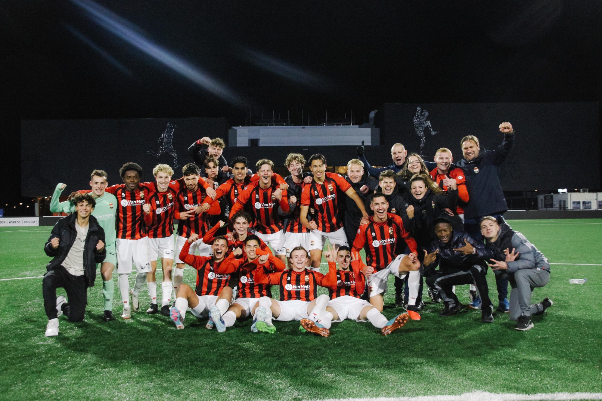 O21 verzekert zich van kampioenschap | Willem II